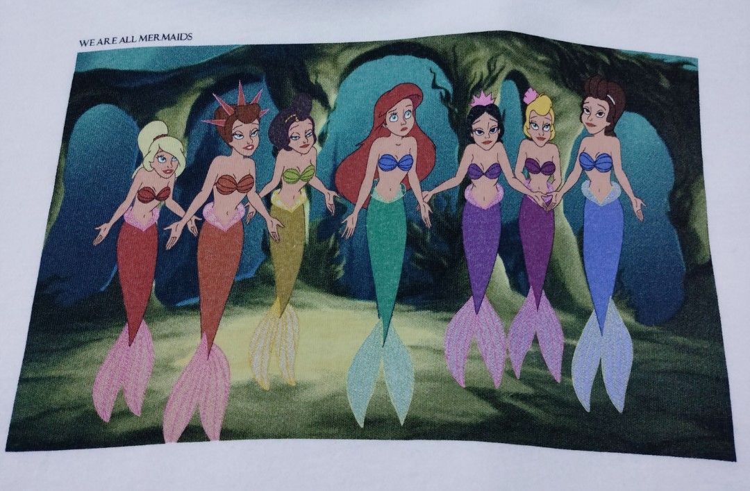 Uniqlo UT Disney Princess as Mermaids in Grotto White Tshirt, Women's ...