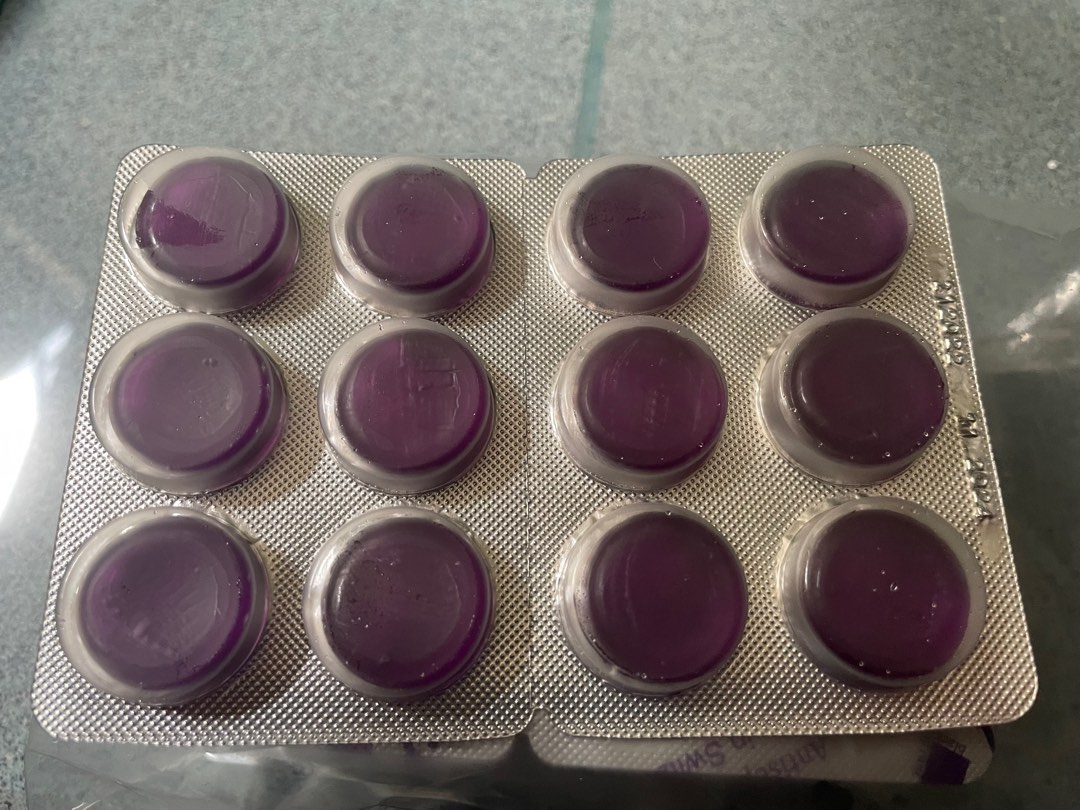VioCil Antiseptic Lozenges for sore throat, Health & Nutrition, Health ...