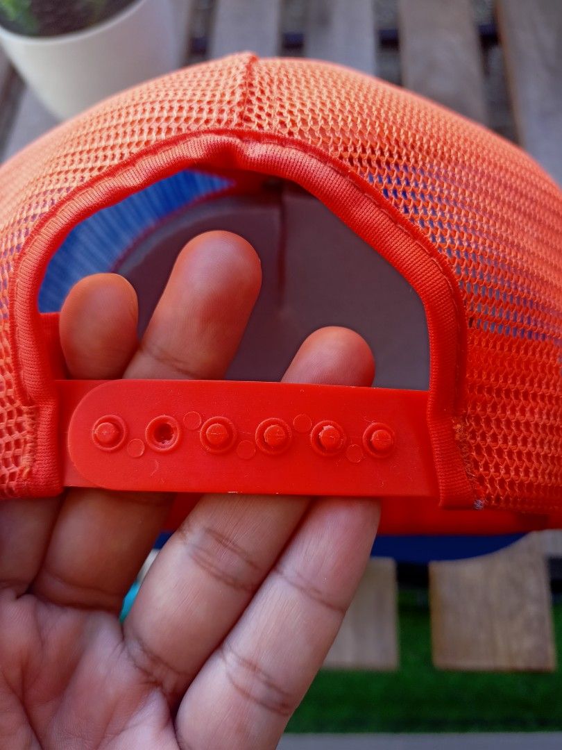 VTG Hat pinwheel, Men's Fashion, Watches & Accessories, Cap & Hats on ...