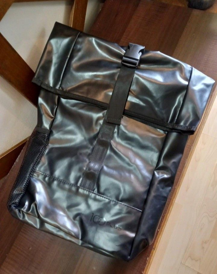 Waterproof backpack (black), Men's Fashion, Bags, Backpacks on Carousell