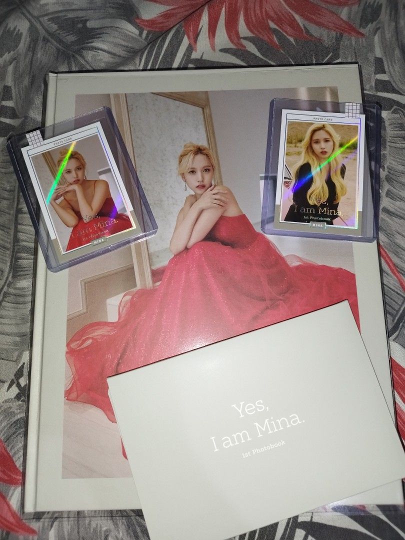 Yes I am mina gray version complete, Hobbies & Toys, Memorabilia & Collectibles, K-Wave on Carousell