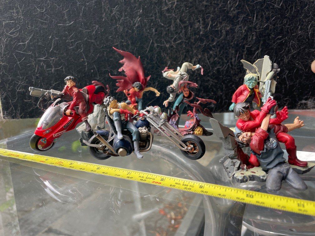 AKIRA figures collectibles, 興趣及遊戲, 玩具 & 遊戲類 - Carousell
