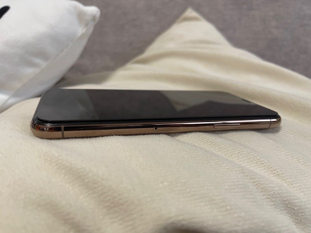 Apple iPhone 11 Pro 256GB Gold, Mobile Phones & Gadgets, Mobile Phones ...