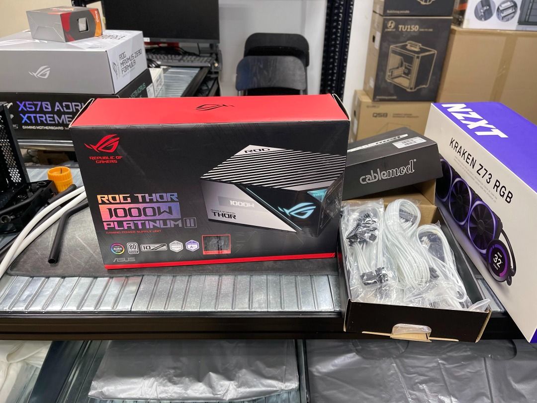 ASUS ROG THOR 1000 80+ PLATINUM II OLED ROG-THOR-1000P2-GAMING ...