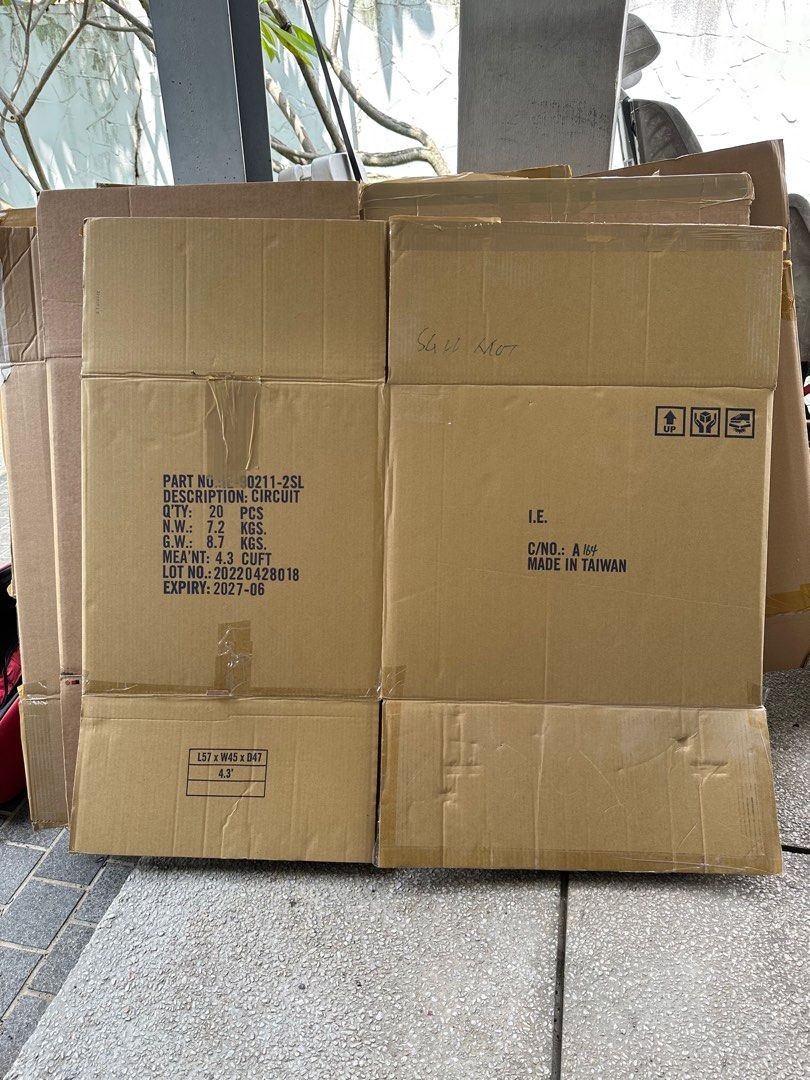 Carton Cardboard boxes for house moving, Furniture & Home Living, Home ...