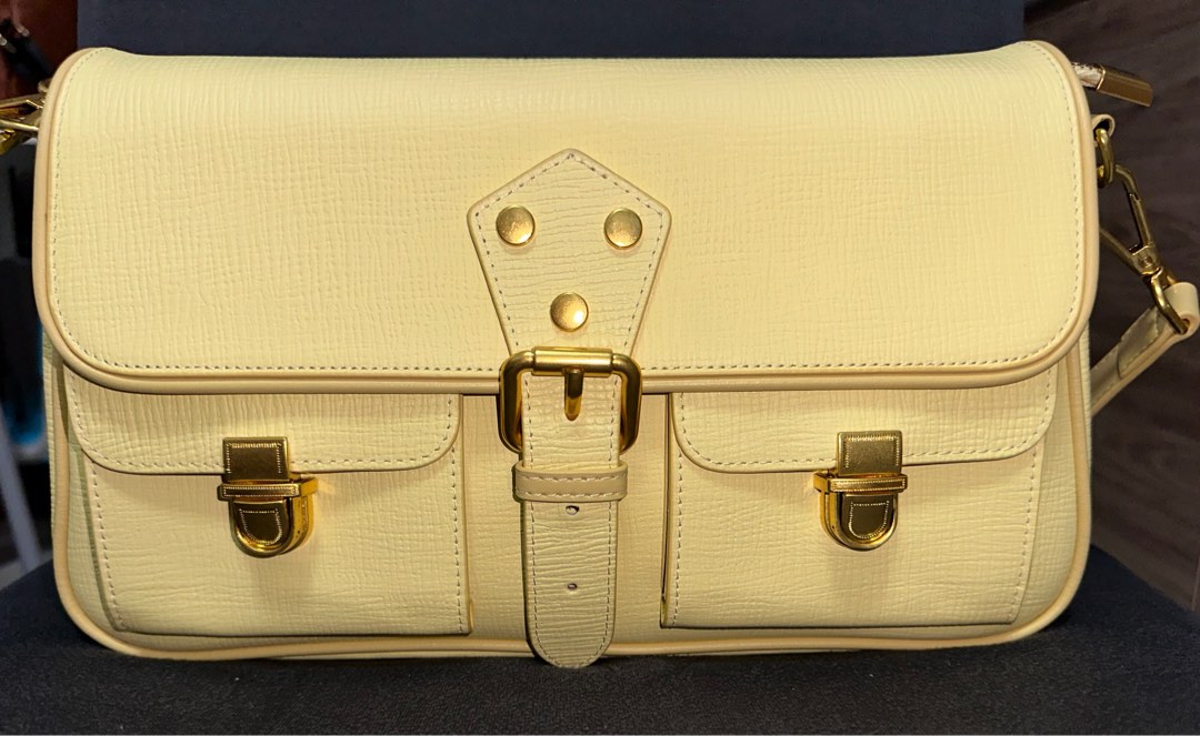 CFOB Yellow Russian Hatch Messenger Calf, Women's Fashion, Bags ...