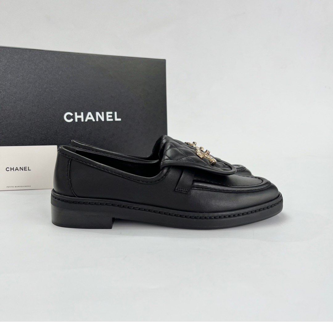 Coco Chanel Loafer, 女裝, 鞋, Loafers - Carousell
