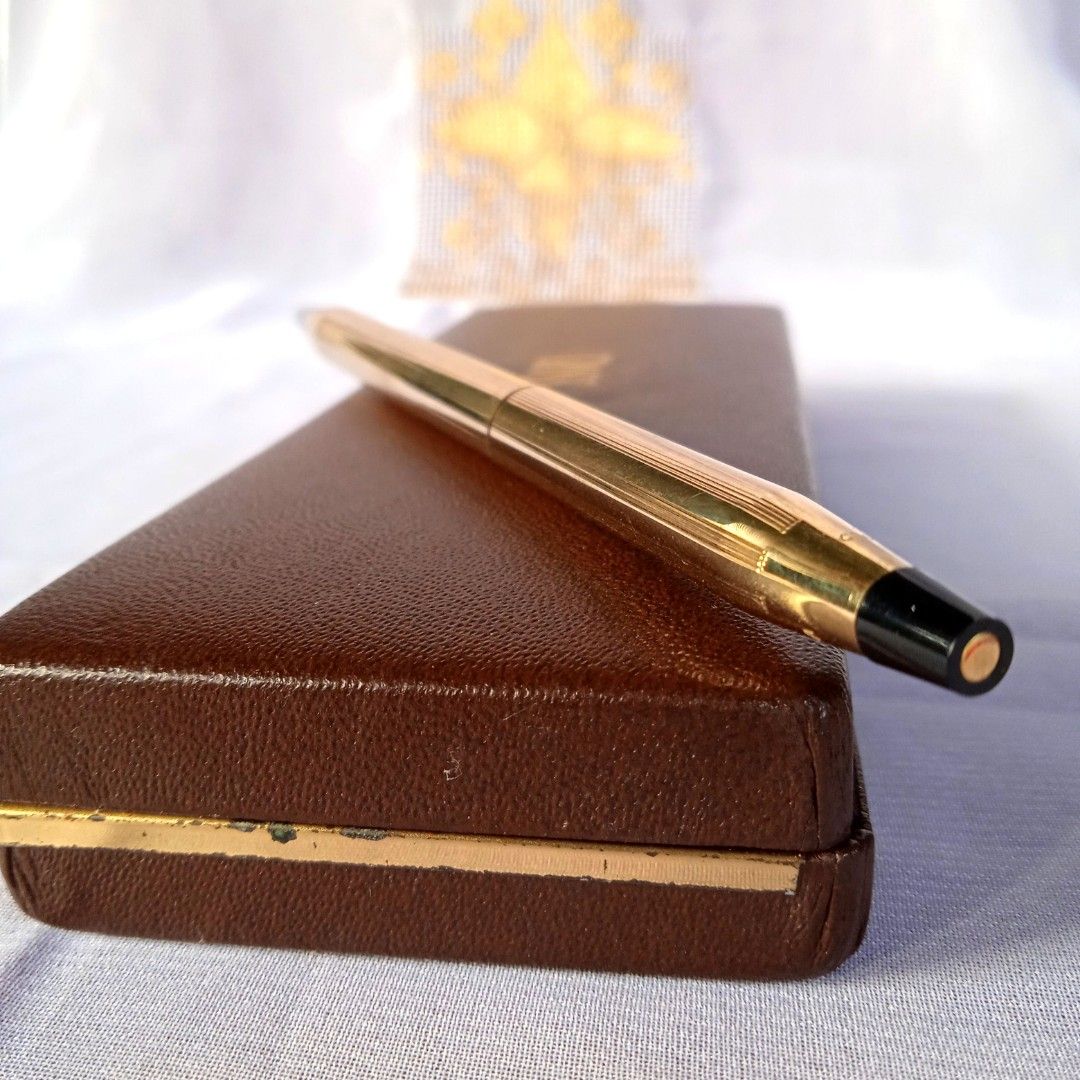 Cross gold plate pen 10k not pelikan montblanc Parker, Barang Mewah ...