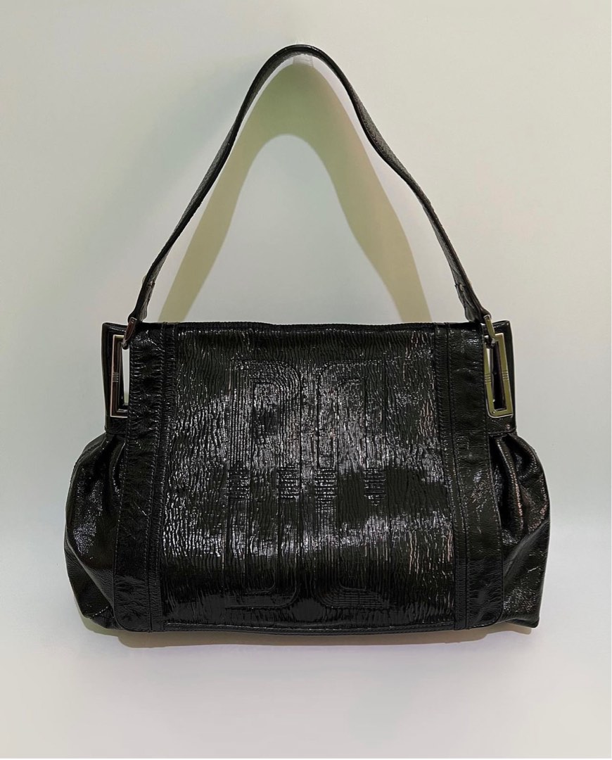 Daks bag, Women's Fashion, Bags & Wallets, Shoulder Bags on Carousell