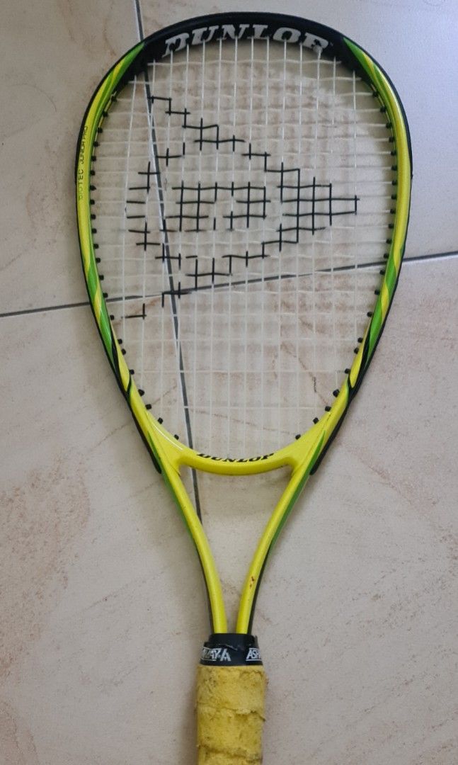 Dunlop Hotmelt Carbon + Junior Squash Racket, Sports Equipment, Sports ...
