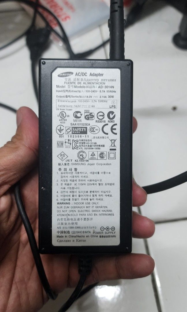 Faulty samsung monitor multiple lines on screen, Computers & Tech ...