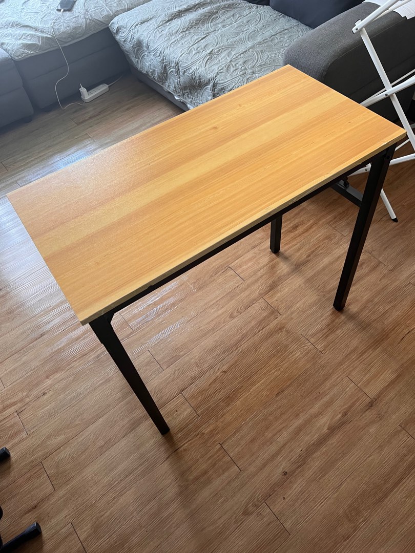 Foldable table (80x40) on Carousell