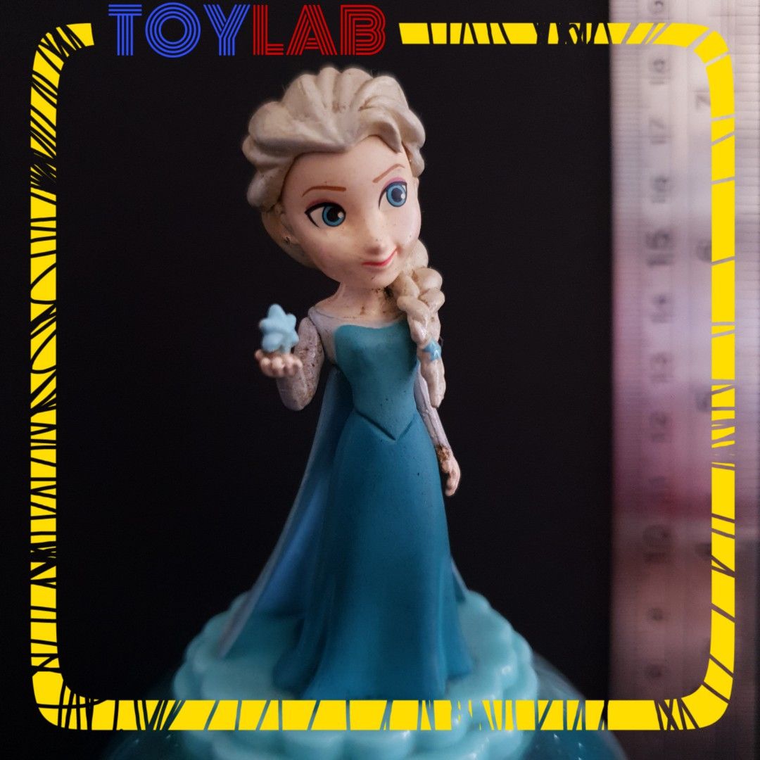Frozen Elsa display figure, Hobbies & Toys, Toys & Games on Carousell