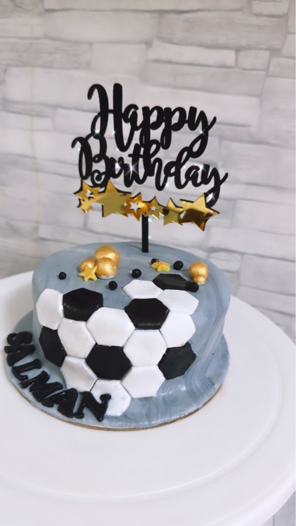 Halal customised birthday cake, Food & Drinks, Homemade Bakes on Carousell