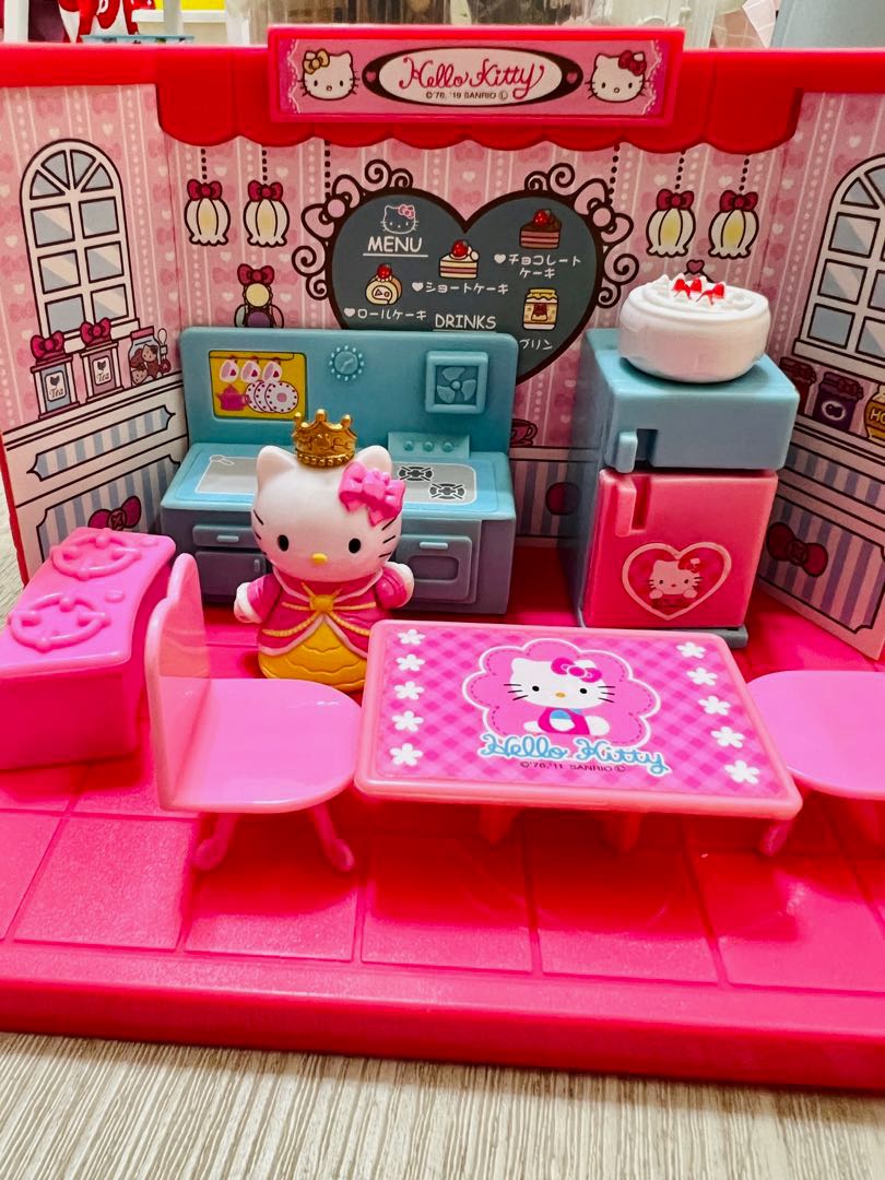 Hello kitty Playhouse, Hobbies & Toys, Toys & Games on Carousell
