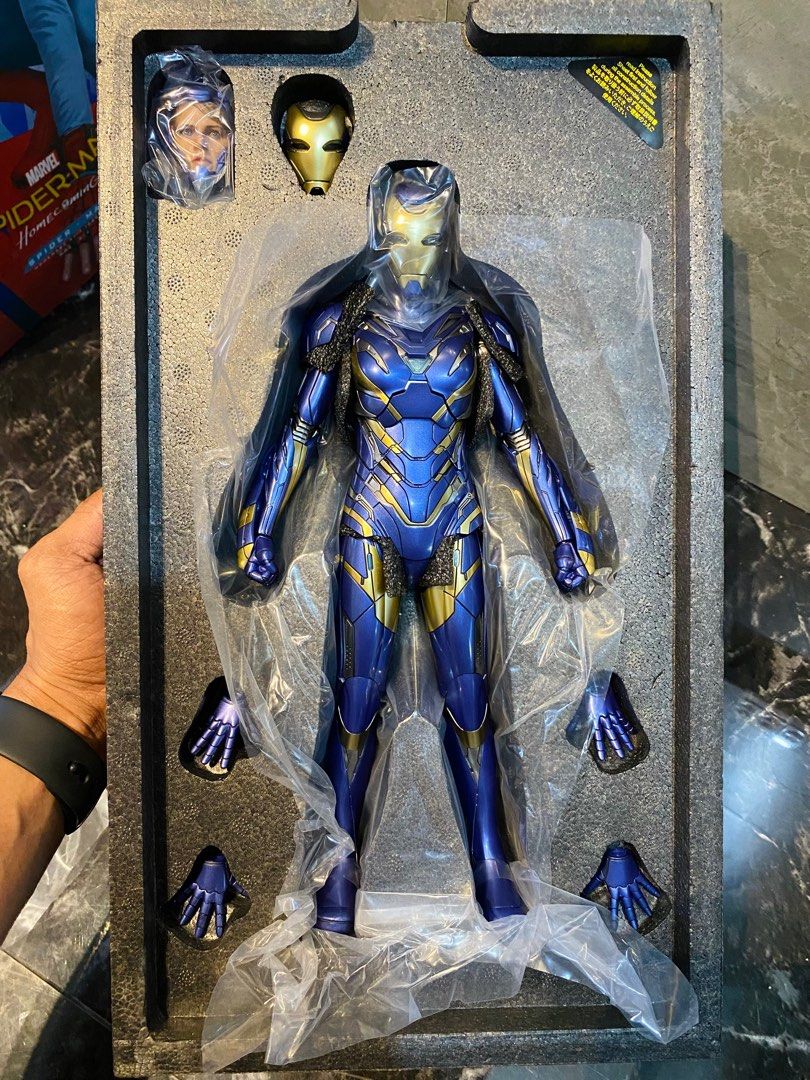 Hot toys IRONMAN MK49 RESCUE on Carousell