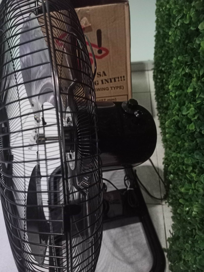 KLESTAR 18" Industrial Ground Fan Metal Blade Black GFX1820 on Carousell