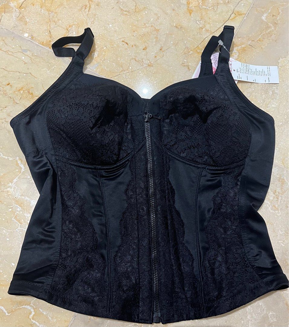 Korset wanita Hitam, Fesyen Wanita, Pakaian Wanita, Atasan di Carousell