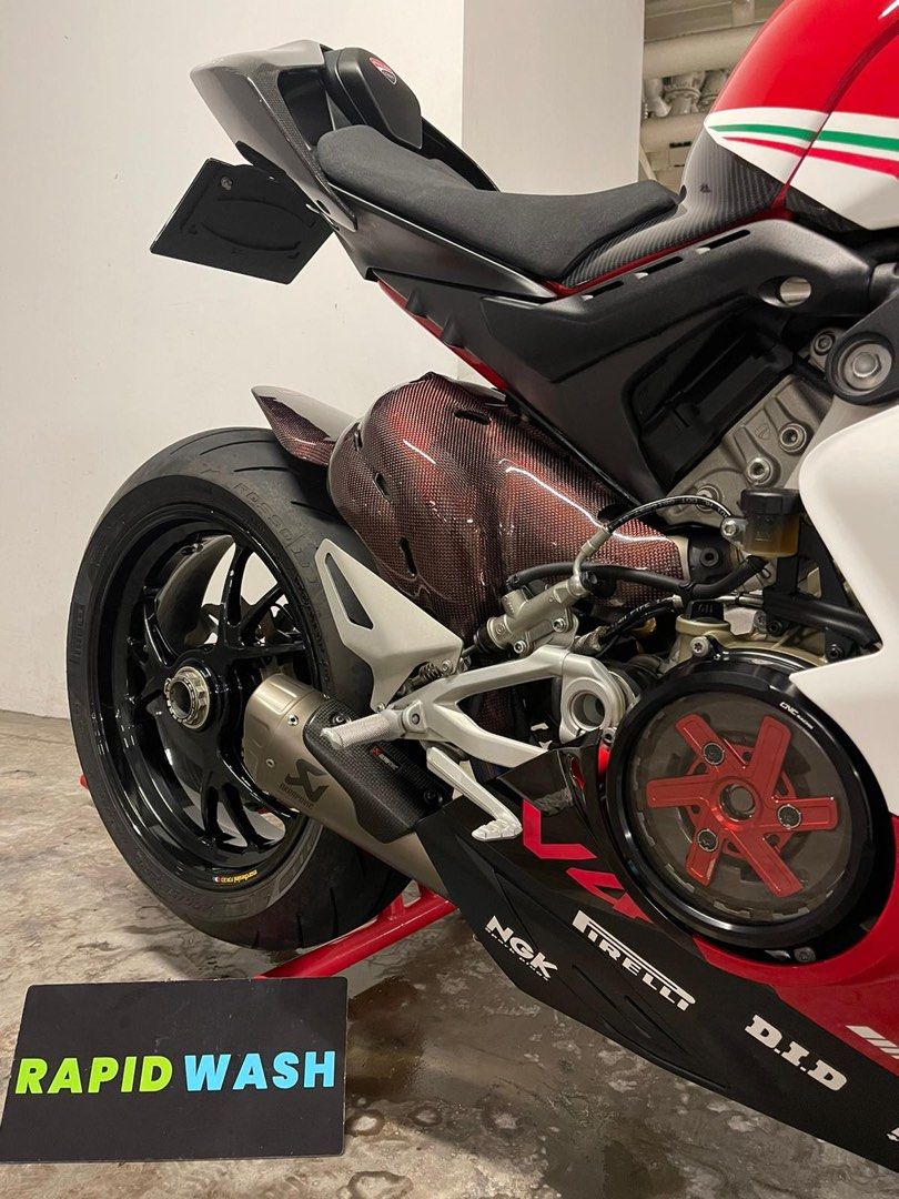 [Mobile] 10 in 1 Bike Ceramic coating package, Motorcycles, Motorcycle ...