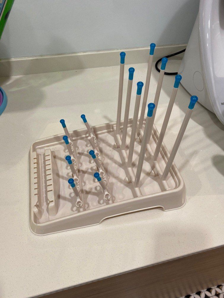Munchkin bottle drying rack, Babies & Kids, Nursing & Feeding ...