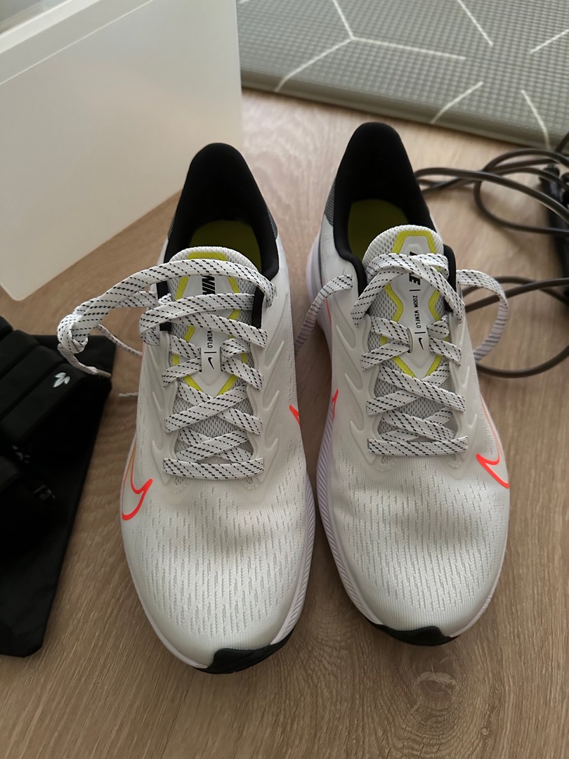 Nike Zoom Winflo, Women's Fashion, Footwear, Sneakers on Carousell