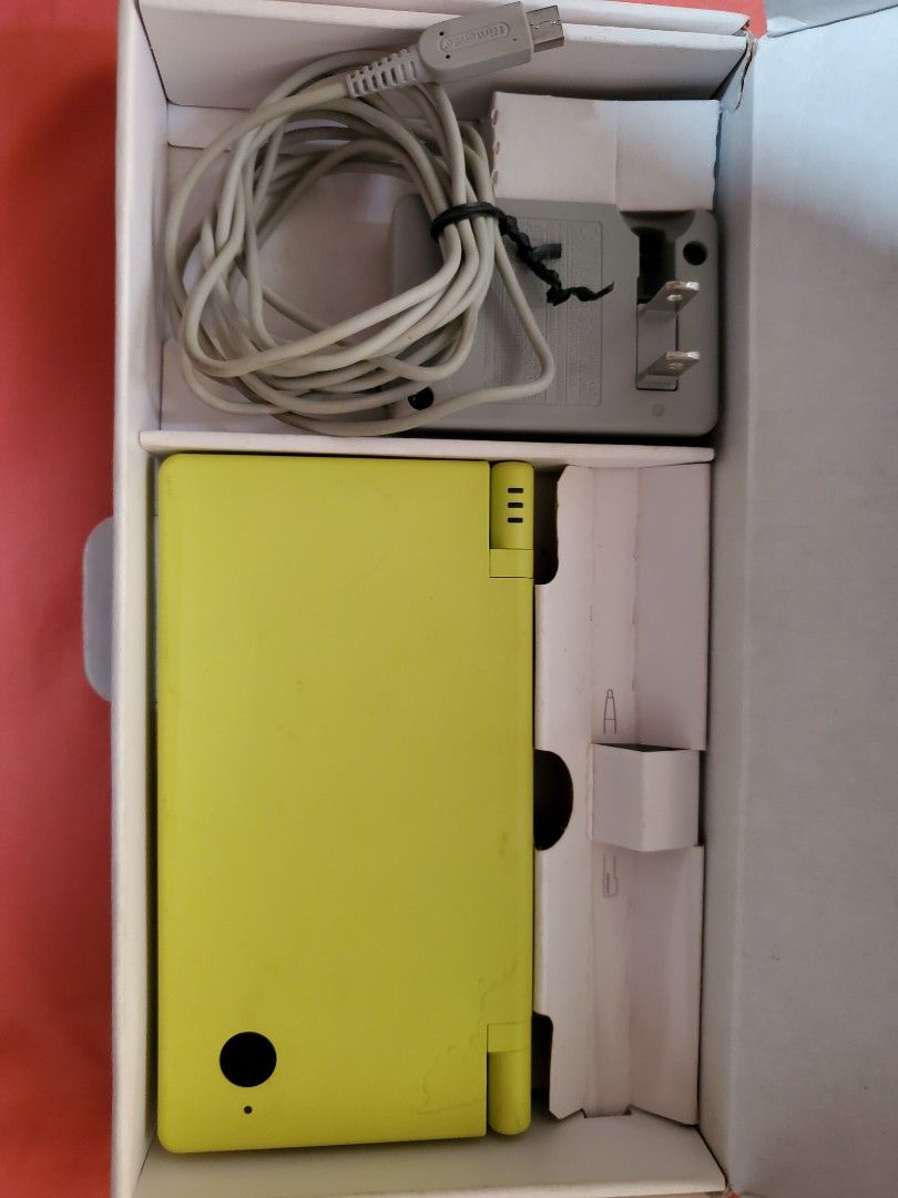 Nintendo DSi Lime Green (Not Working), Mobile Phones & Gadgets, Other ...