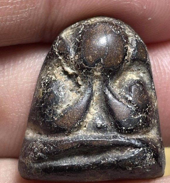 Phra Pidta - LP Kaew, Wat Kruawan, Hobbies & Toys, Memorabilia ...