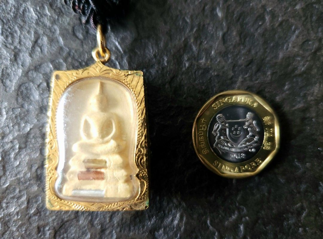 Quarter Century Old Soon Teck Thai Amulet in Gold Casing, Hobbies ...