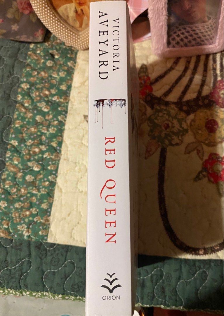 Red Queen - Victoria Aveyard, Hobbies & Toys, Books & Magazines ...