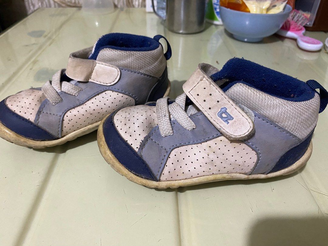 Sepatu anak toe zone, Bayi & Anak, Lainnya di Carousell