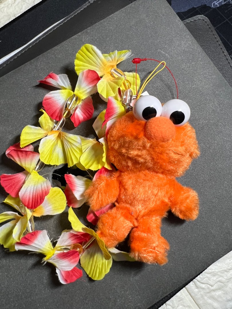 Sesame Street Orange Elmo Hawaiian Keychain, Hobbies & Toys, Toys ...