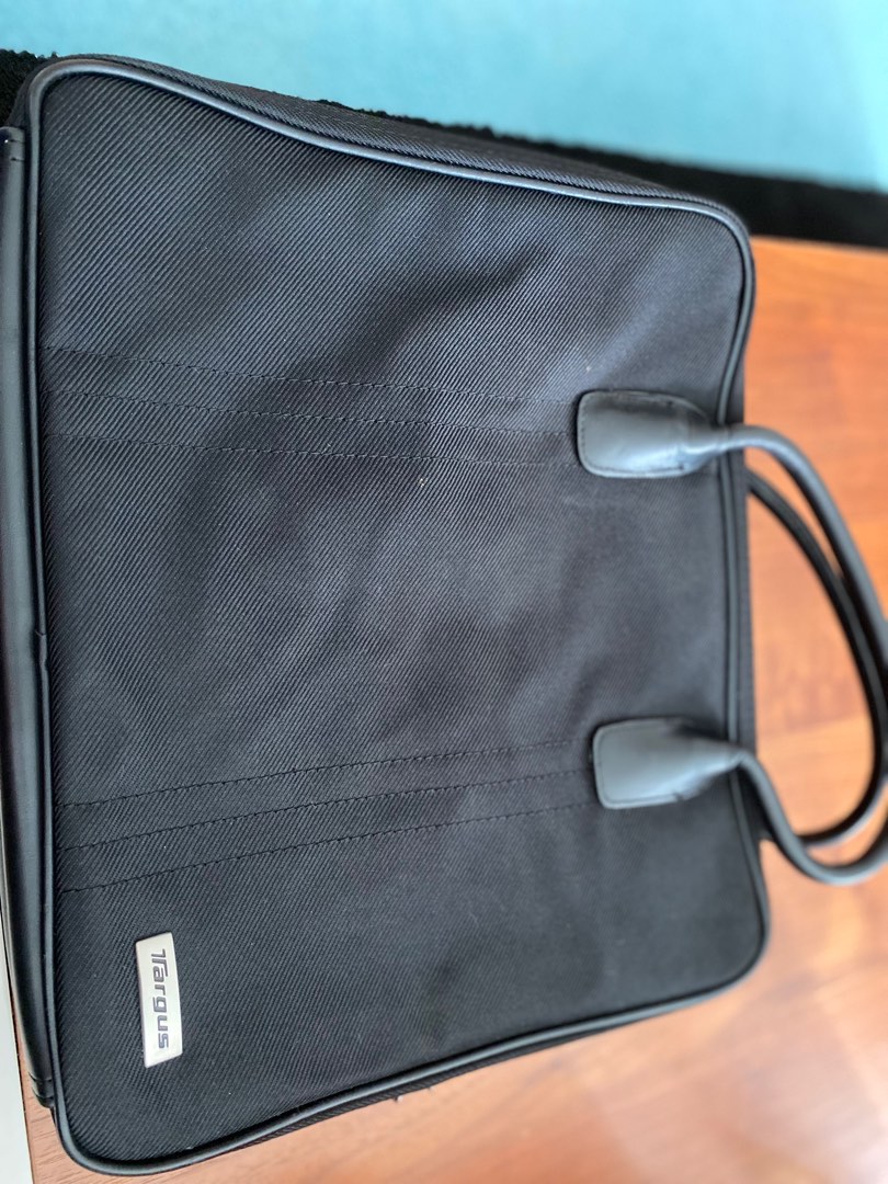 Targus laptop bag, Computers & Tech, Laptops & Notebooks on Carousell