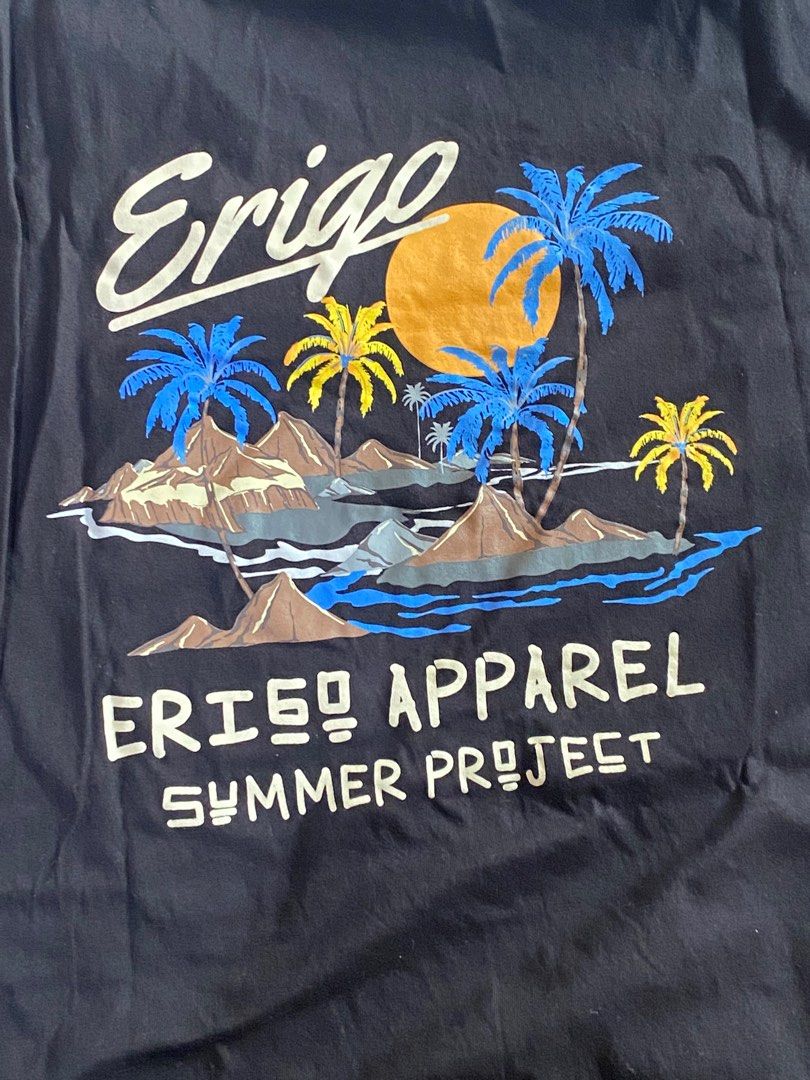 Tshirt Erigo - Hitam, Fesyen Pria, Pakaian , Atasan di Carousell