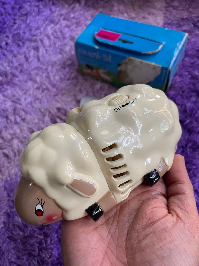 vintage crumb pet novelty table top vacuum cleaner, Hobbies & Toys ...