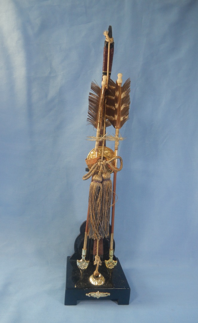 Vintage Japanese miniature bow arrows display stand circa late 20th ...