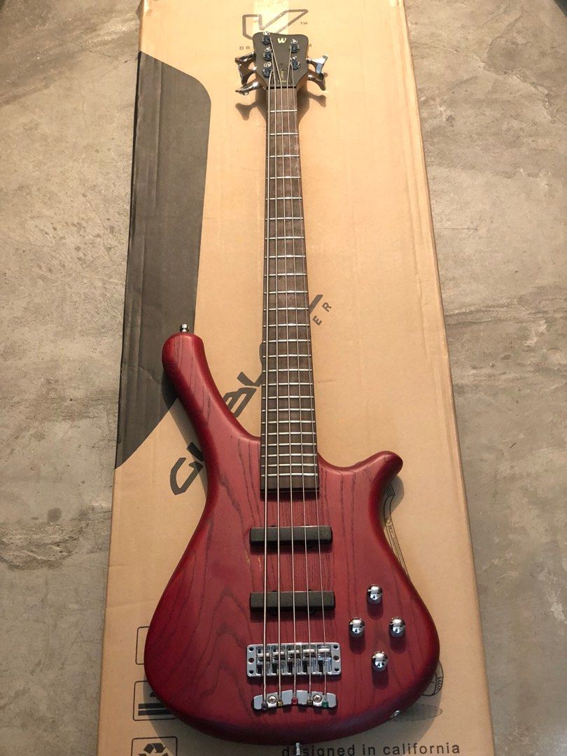 Warwick Rockbass Fortress 5 strings bass, 興趣及遊戲, 音樂、樂器 & 配件, 樂器 - Carousell