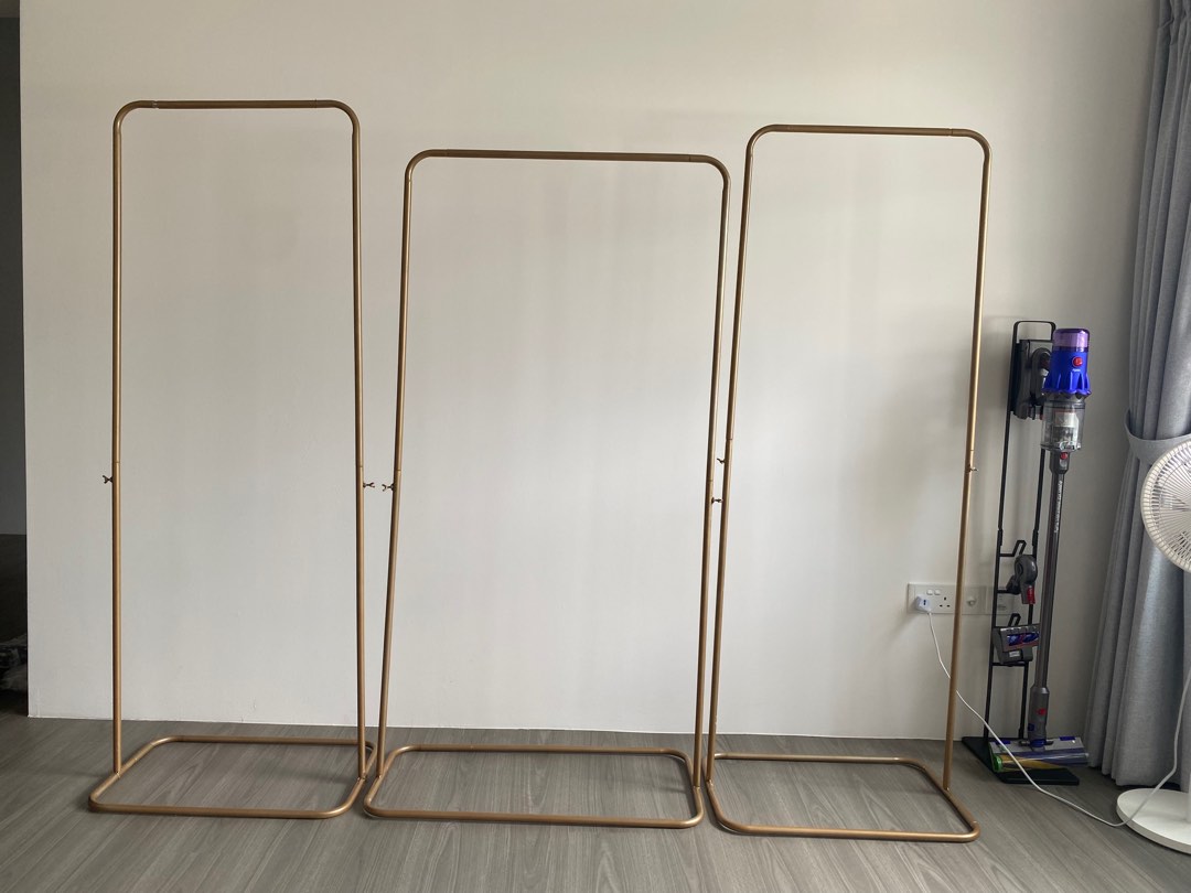 Wedding Photo Gallery Stand (Rental), Furniture & Home Living, Home ...