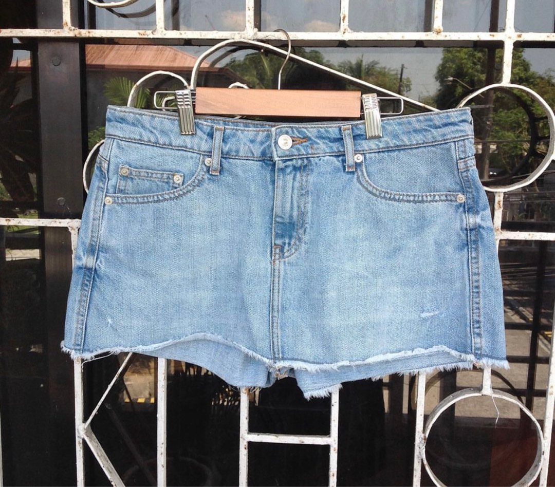 Zara Woman Macarena Denim Shorts, Women's Fashion, Bottoms, Shorts on ...