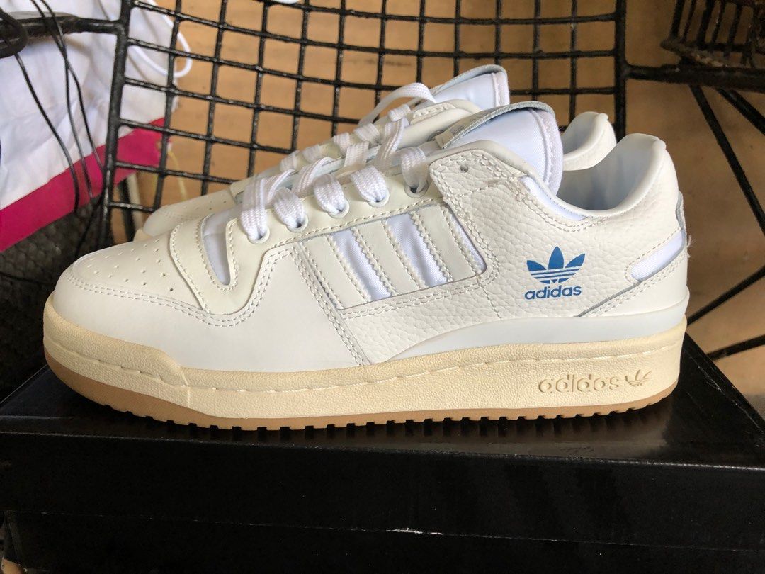 Adidas Forum Low, Men's Fashion, Footwear, Sneakers on Carousell