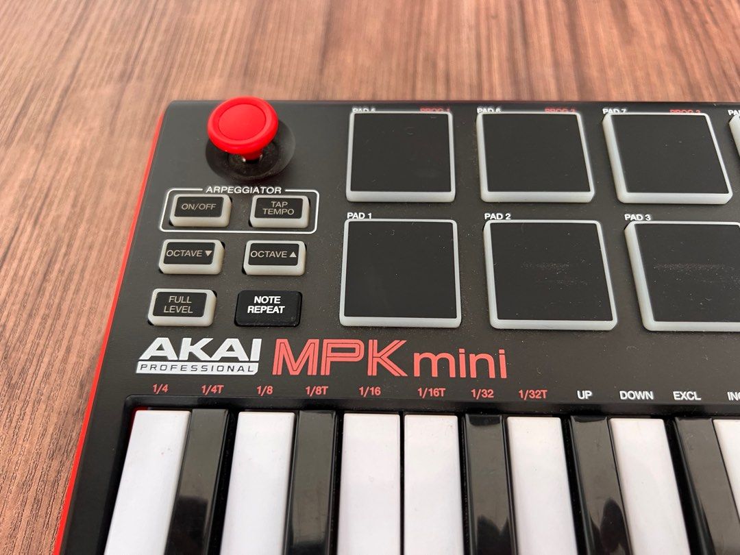 Akai MPK mini midi controller keyboard, Hobbies & Toys, Music & Media ...