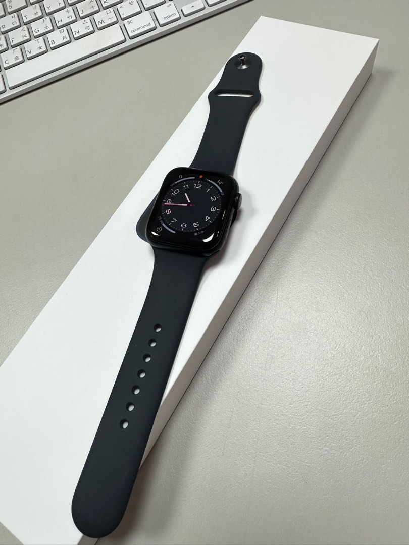 Apple Watch se2 44mm lte, 手機及配件, 智慧穿戴裝置及智慧手錶在旋轉拍賣