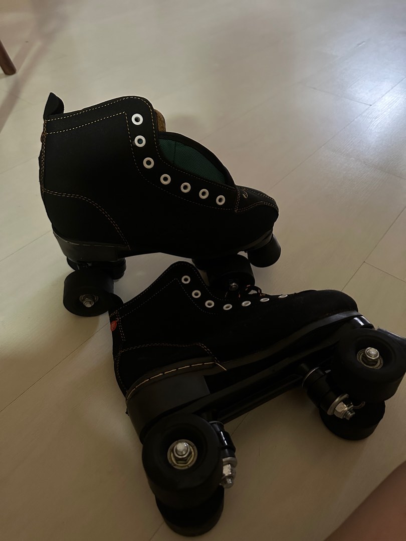 Black roller skates, Sports Equipment, Sports & Games, Skates ...