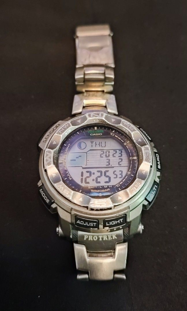 Casio Protrek triple sensor, 手提電話, 其他裝置 - Carousell