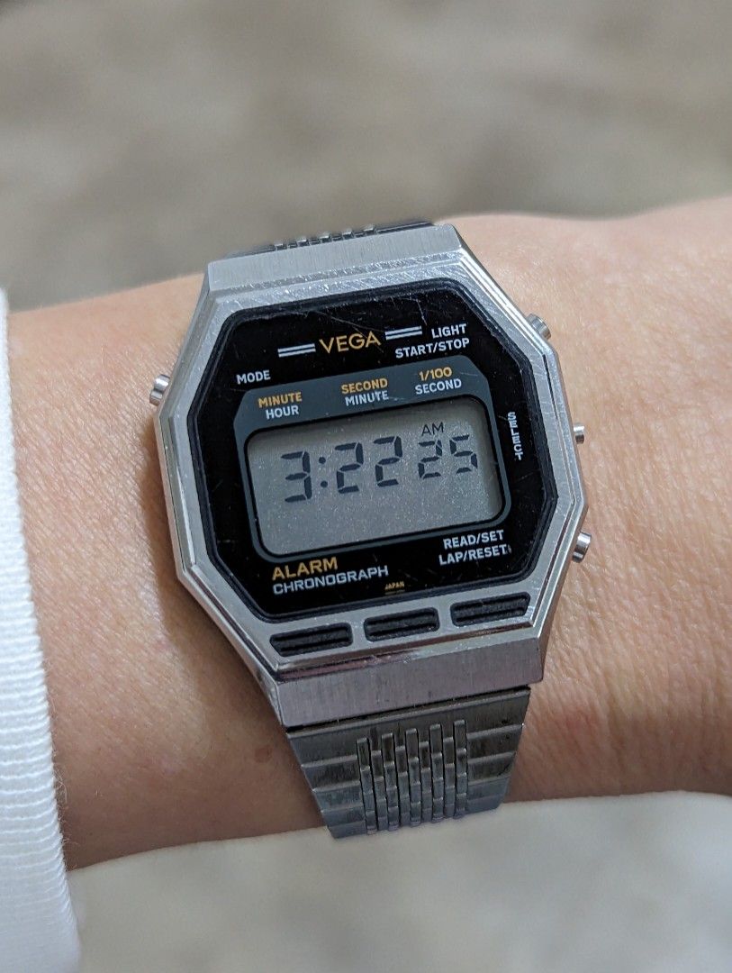 CITIZEN VEGA VINTAGE WATCH, Men's Fashion, Watches & Accessories, Watches on Carousell