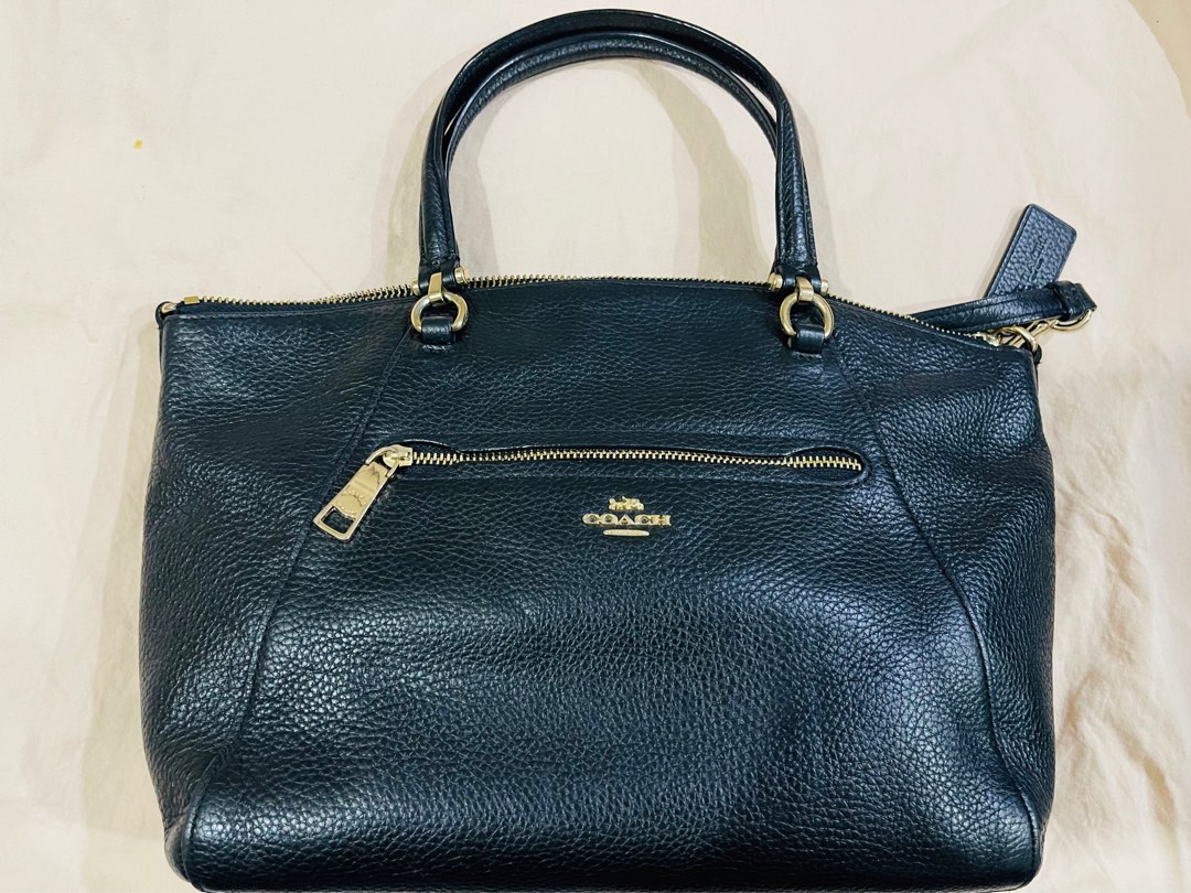 Coach pebble Leather Black- preloved, Luxury, Bags & Wallets on Carousell