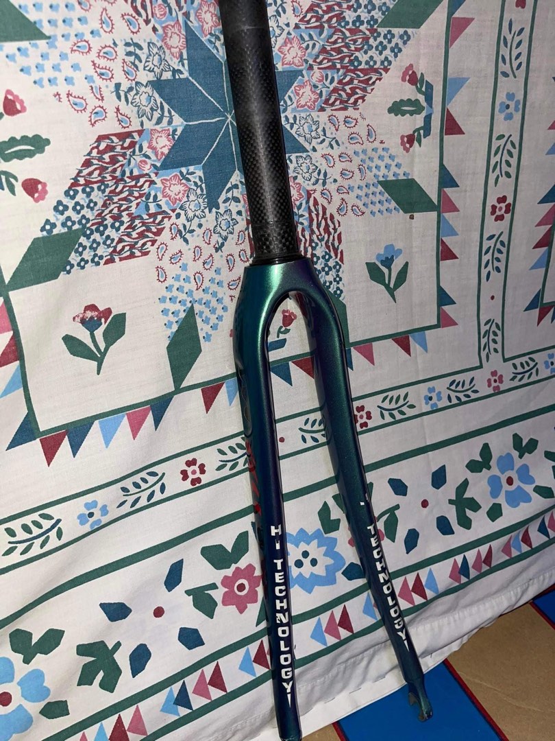 CSK brand full Carbon fork on Carousell