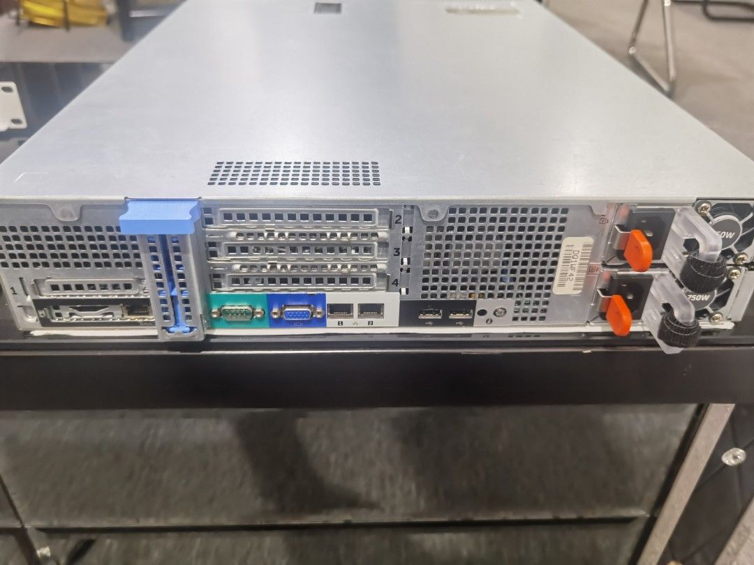 Dell Poweredge Server R520, Computers & Tech, Desktops on Carousell