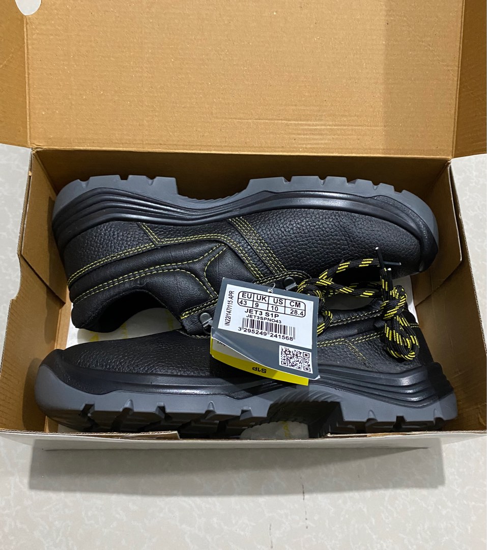 Delta plus safety shoes, Men's Fashion, Footwear, Boots on Carousell