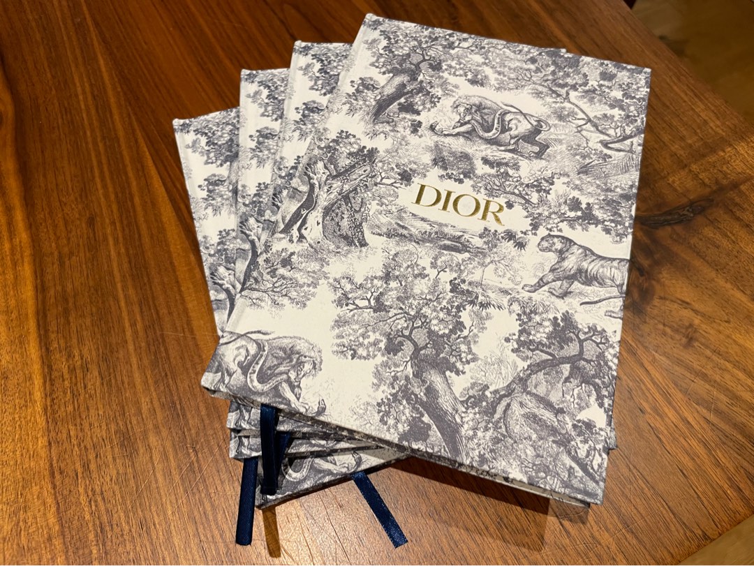 Dior notebook 記事簿 好靚 專櫃$600 , 名牌, 飾物及配件 - Carousell
