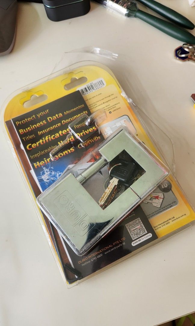 DURO Art 833 Pad lock for HDB Gate, Furniture & Home Living, Security ...